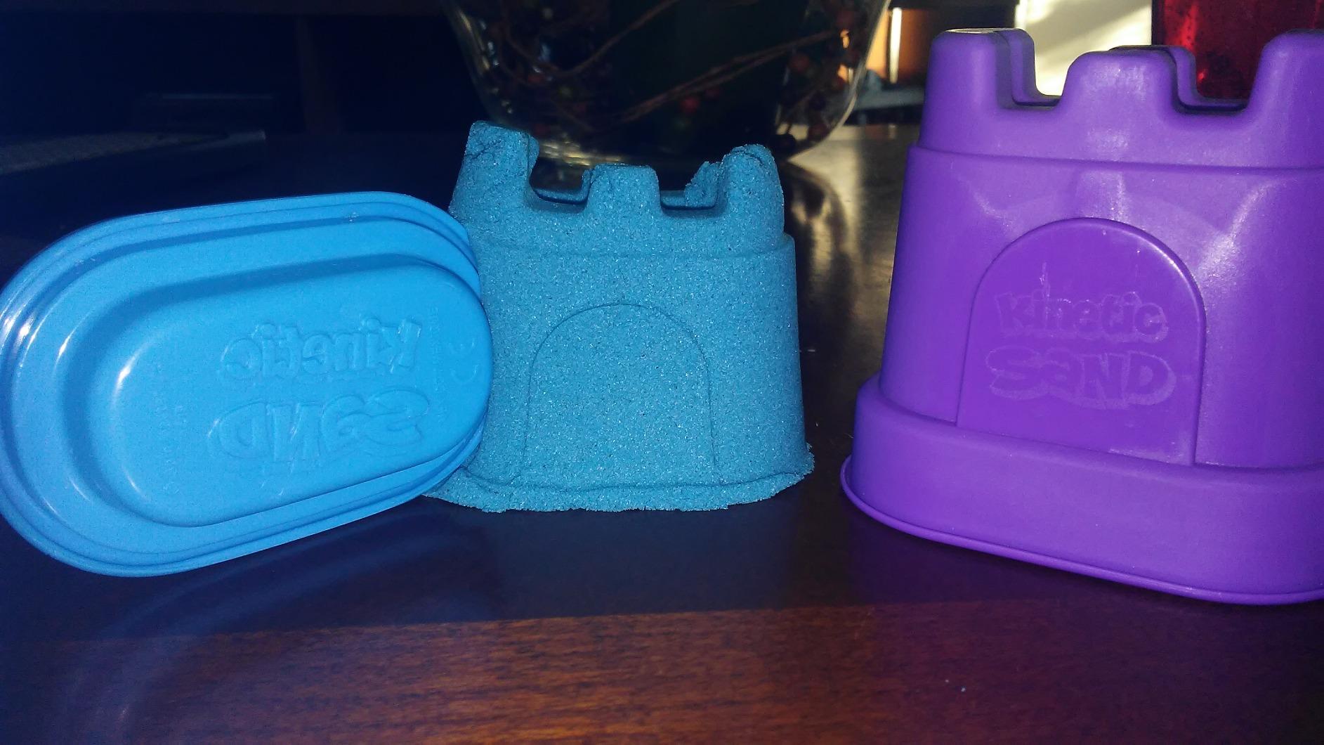 Amazon.com: Kinetic Sand The One and Only Single Container - 5oz - Blue ...