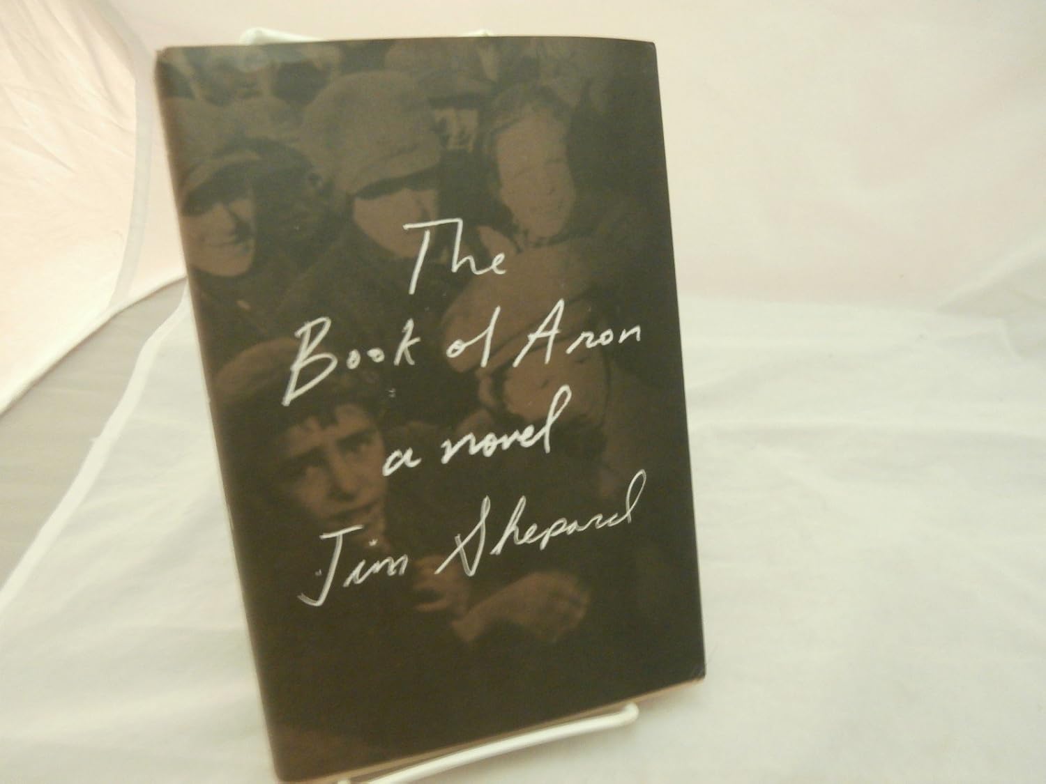 Amazon.com: The Book of Aron: A novel: 9781101874318: Shepard, Jim: Books