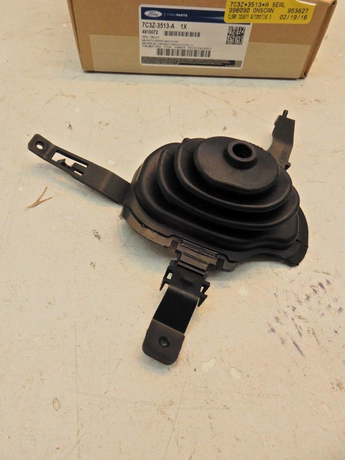 Amazon.com: Ford 7C3Z-3513-A - SEAL : Automotive