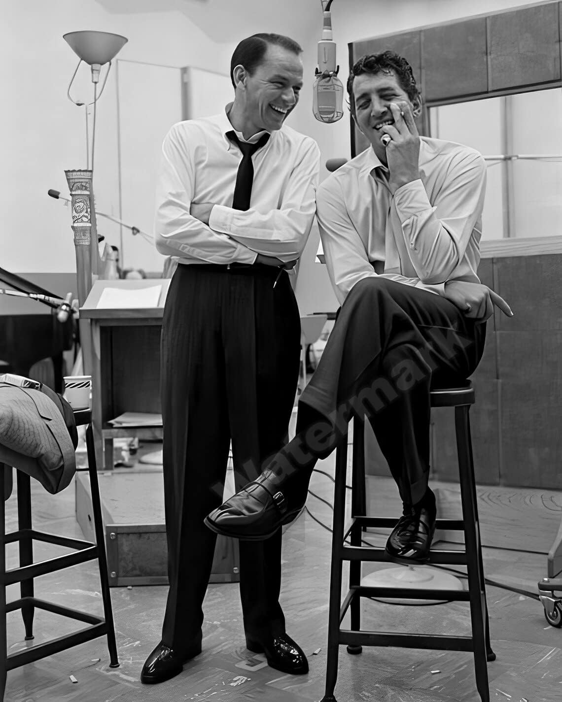 Amazon.com: Frank Sinatra, Dean Martin studio photo c.1958 - black ...
