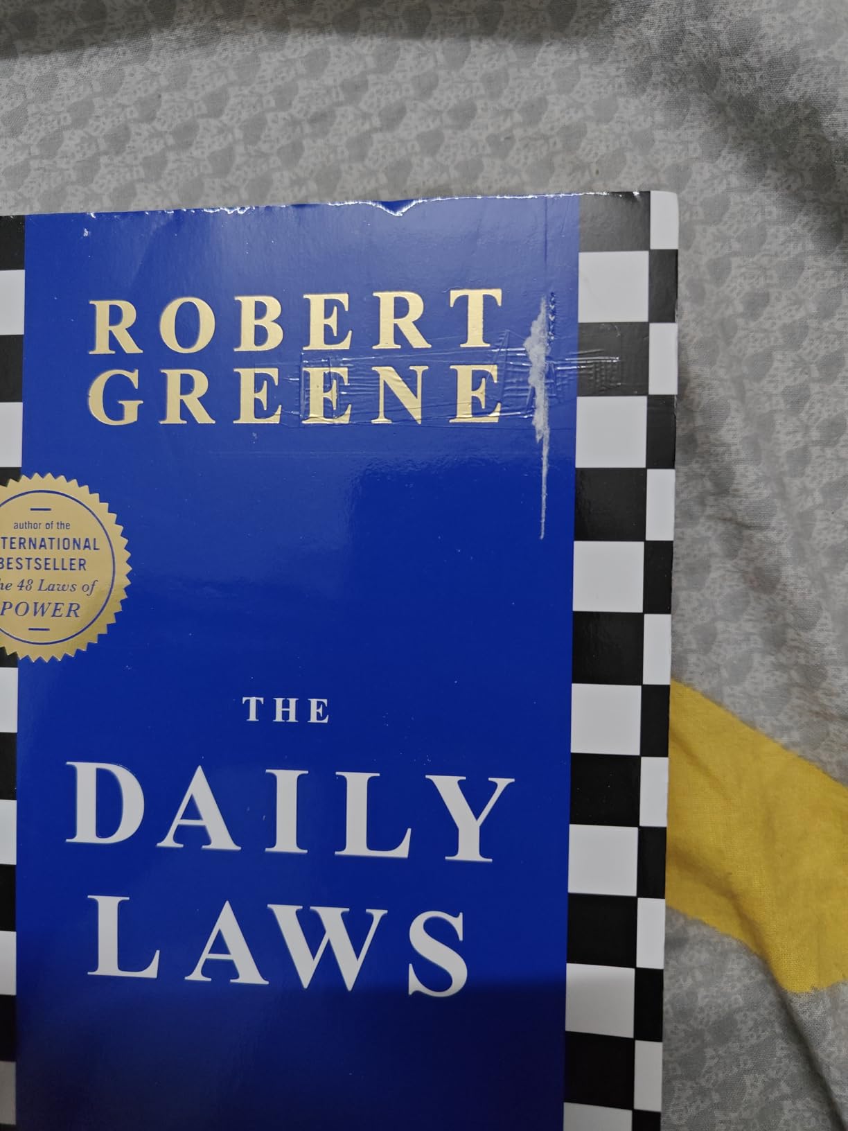 THE DAILY LAWS: 366 MEDITATIONS ON POWER, SEDUCTION, MASTERY, STRATEGY ...
