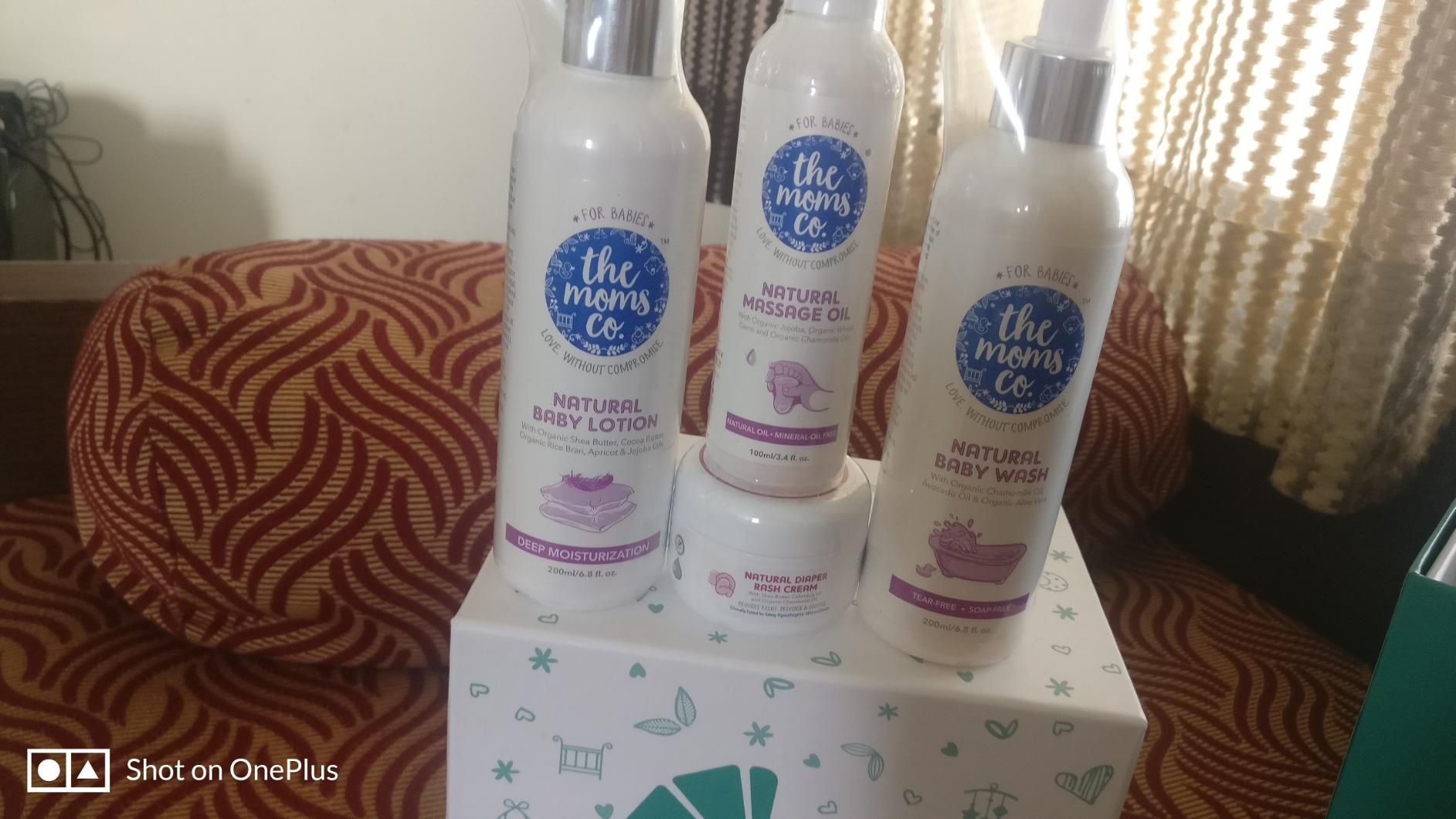 The Moms Co. Baby Gift Set for New Born | Baby Kit with Baby Bath Set ...