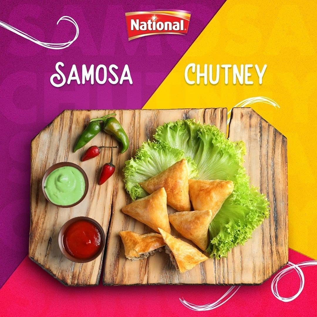 Samosa With Chutney