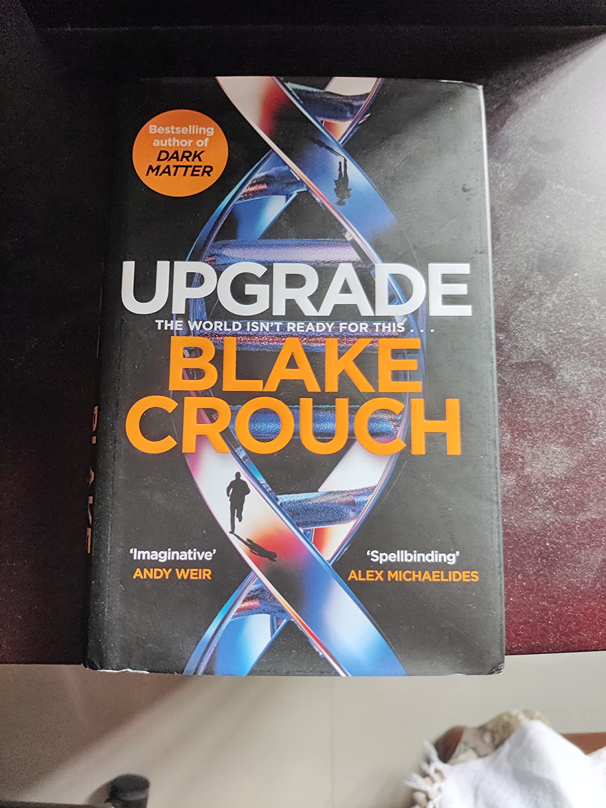 Upgrade : Blake Crouch: Amazon.in: Books