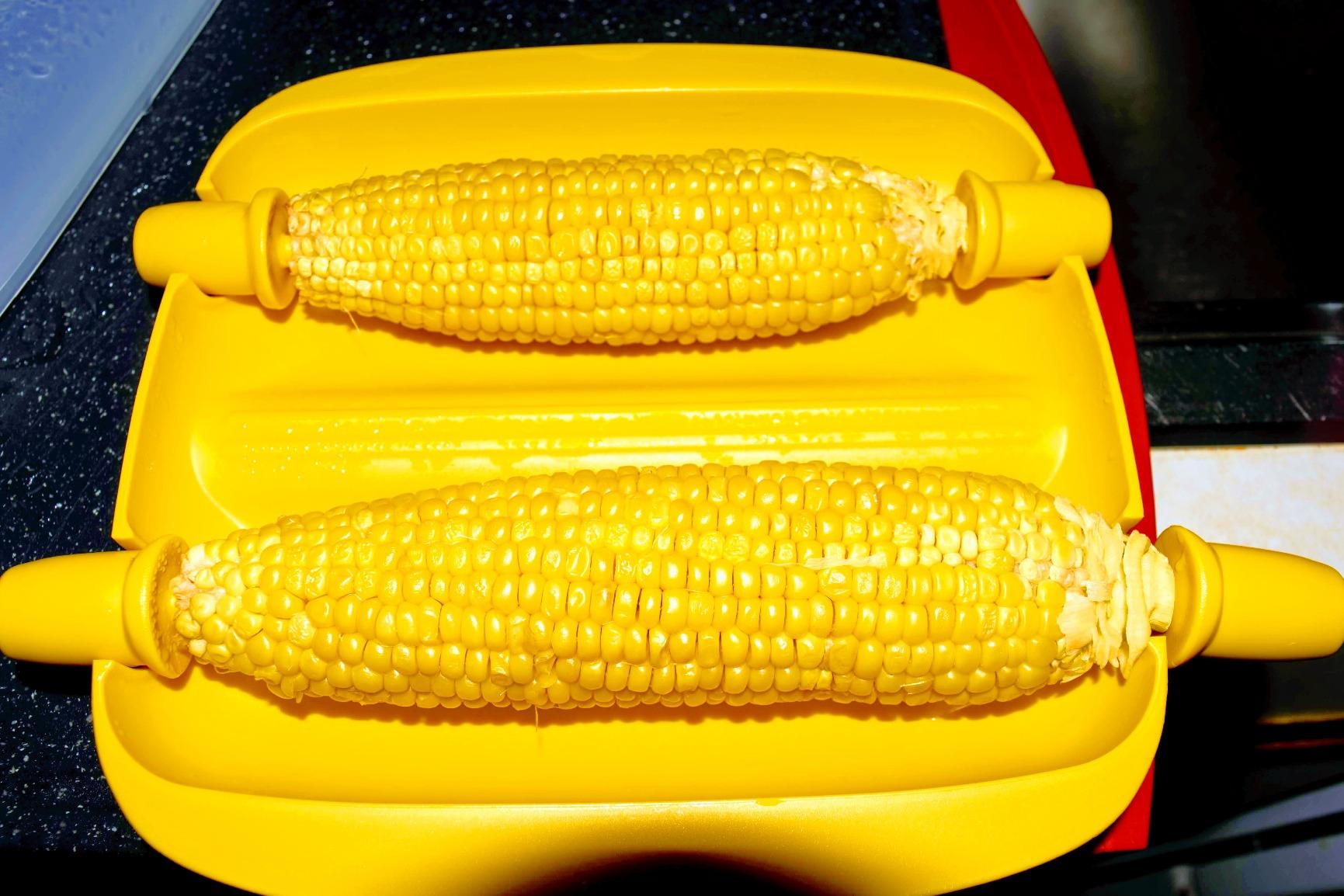 Amazon.com: Lekue Microwave Corn Cooker/Corn Steamer. Easy & Fast Way ...