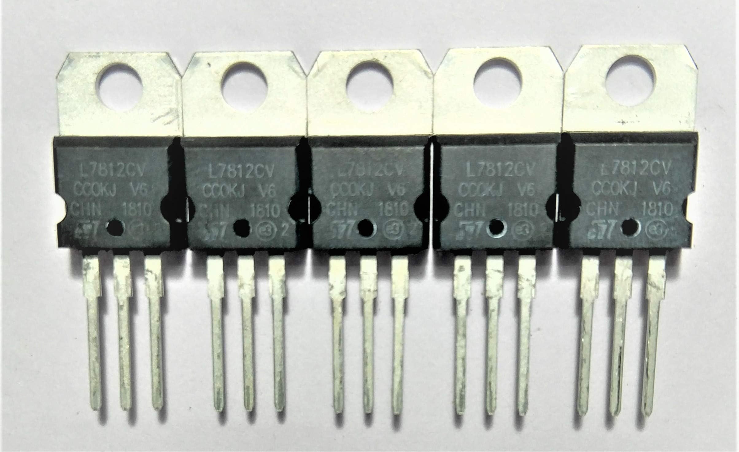 GENUINE 7812 12V VOLTAGE REGULATOR IC 5PCS PACK : Amazon.in: Industrial ...