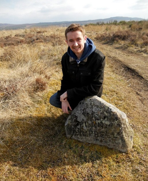 Amazon.com: Red Tithe (Carcharodons Book 1) eBook : MacNiven, Robbie ...