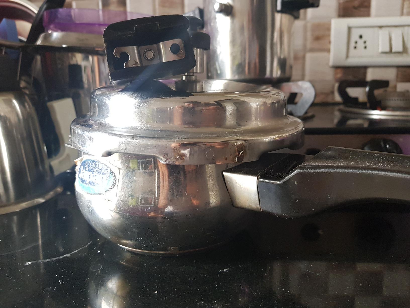 Buy Jaipan Stainless Steel Belly Pressure Cooker 1.5 litres Online at ...