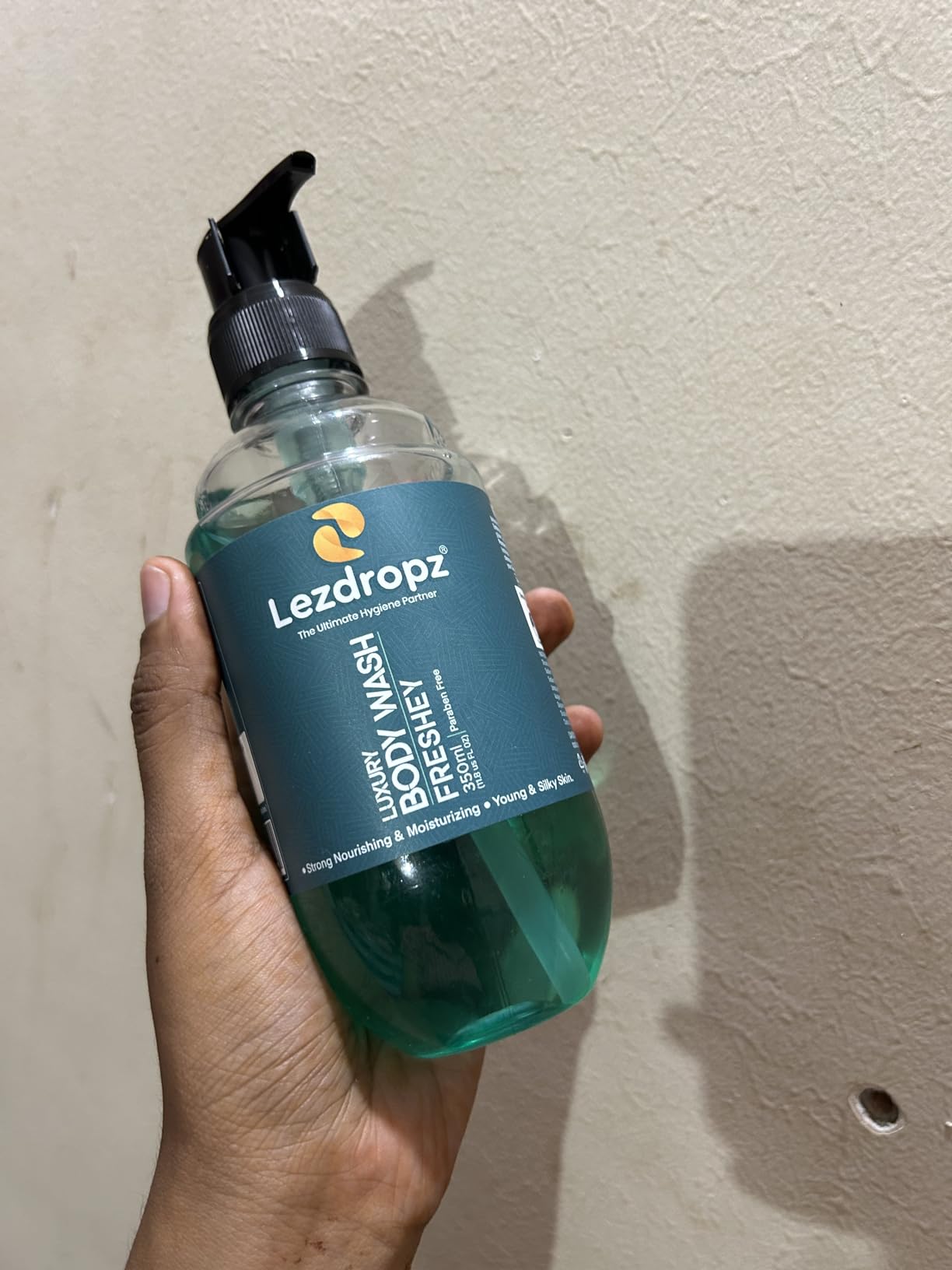 Buy Lezdropz Freshey Body wash 350ml | For Young& Silky Skin|Intense ...