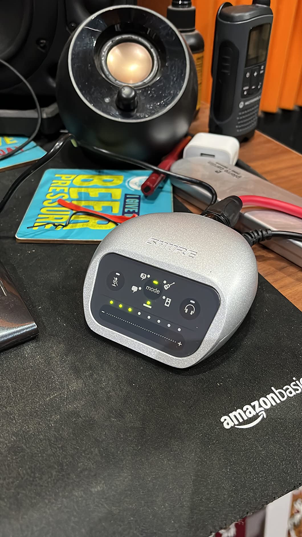 Shure MVi Digital Audio Interface + USB & Lightning Cable : Amazon.in ...