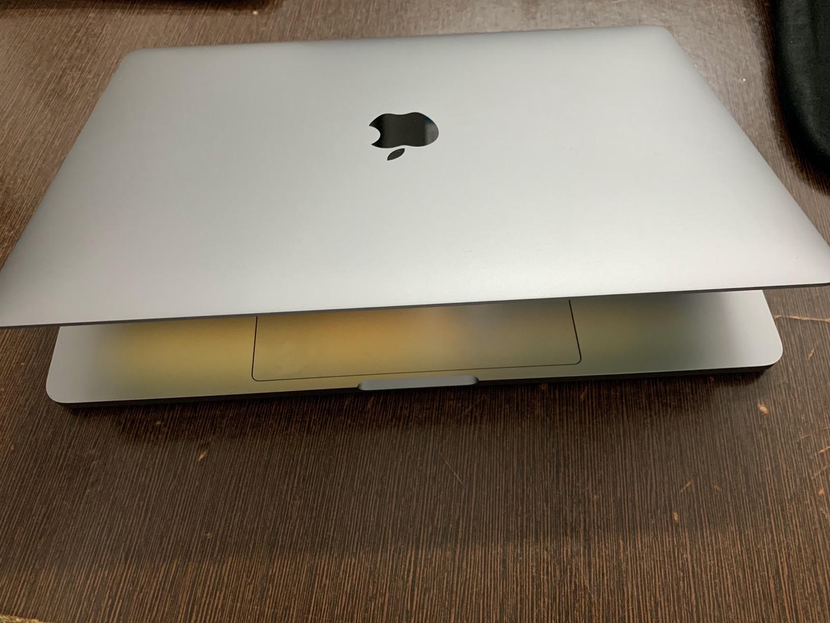 Apple MacBook Pro (13-inch, 8GB RAM, 256GB Storage, 2.4GHz Intel Core ...