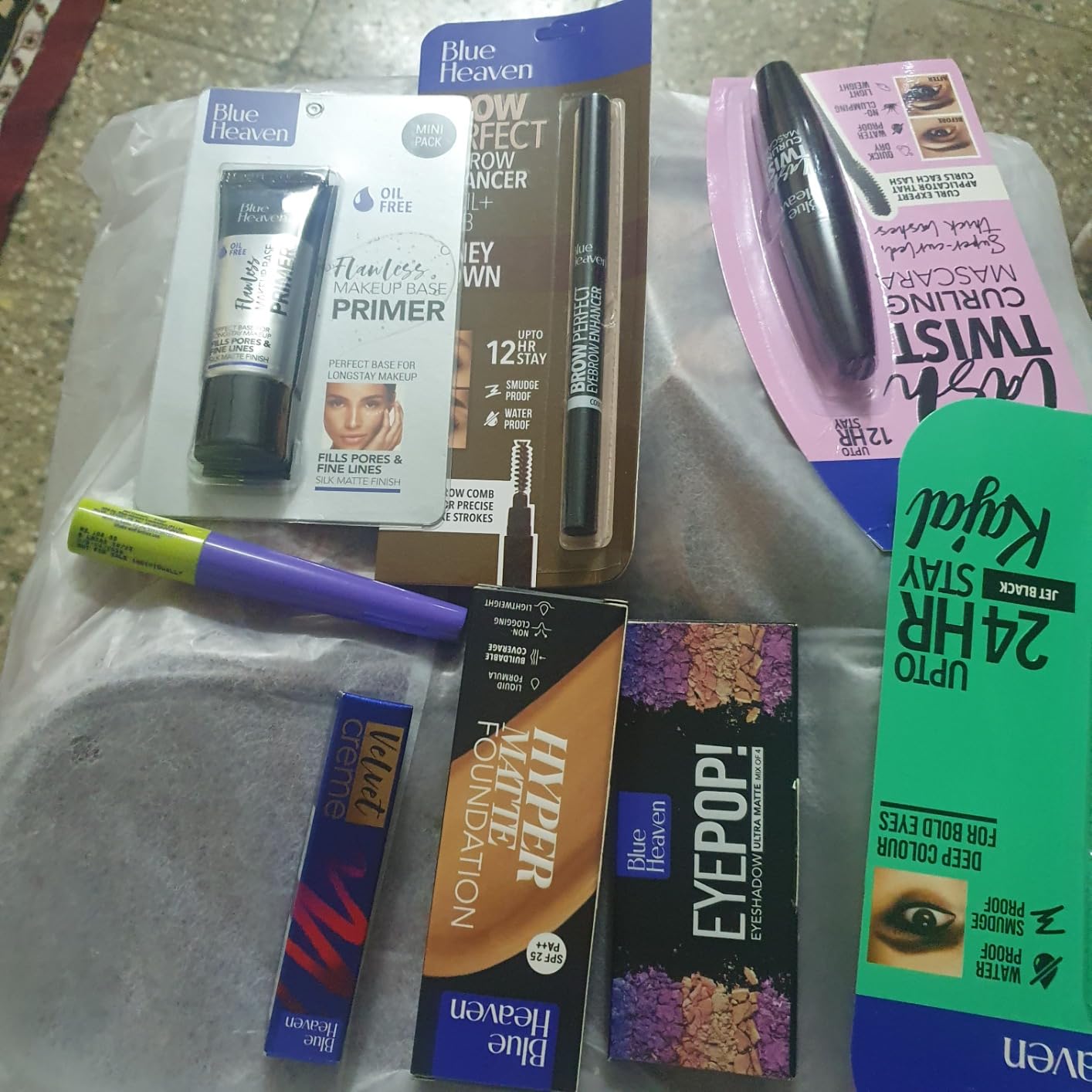 Blue Heaven Festive MakeUp Kit For Women, Medium Tone Combo, Pack of 8 ...