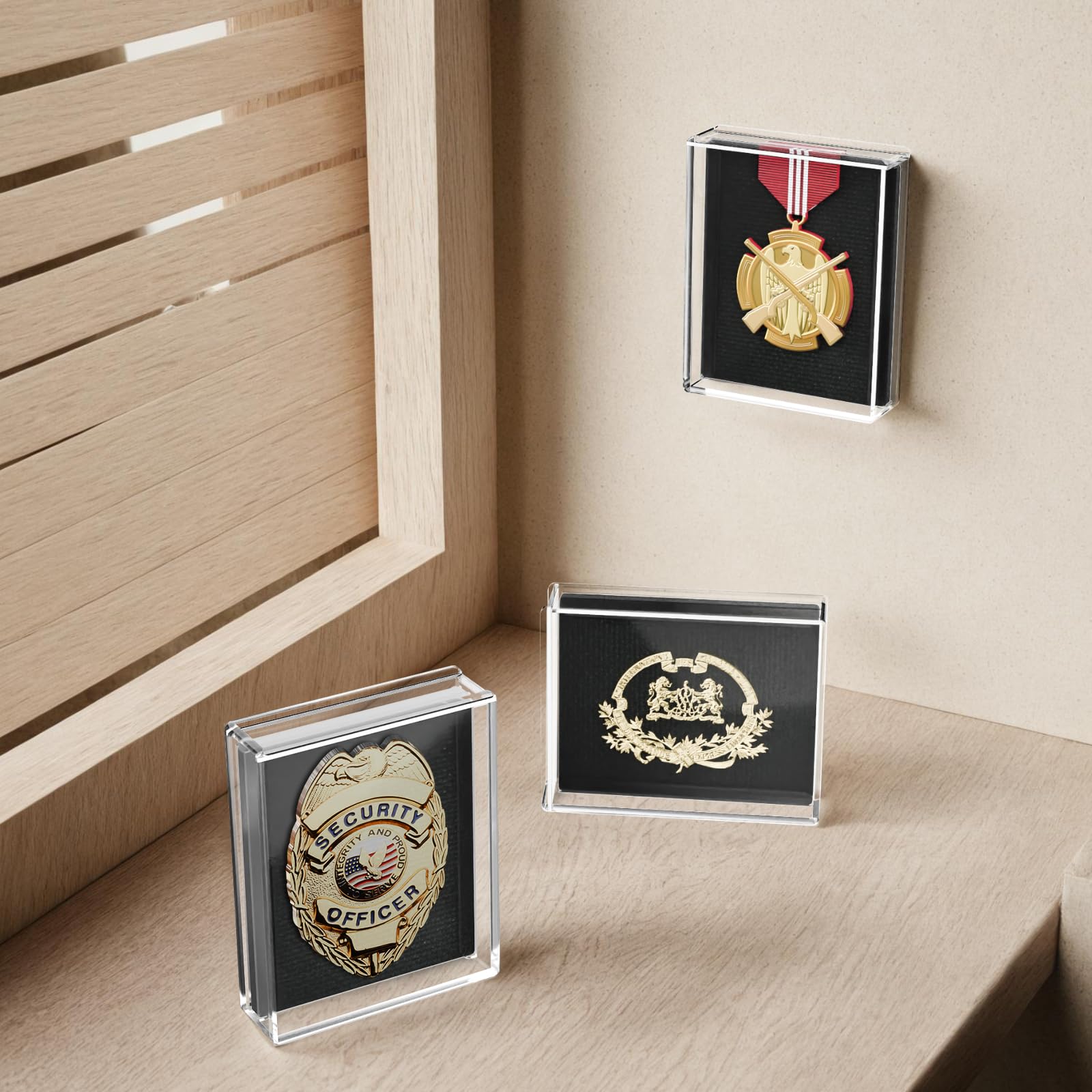 Snapklik.com : Acrylic Badge Display Case, Dustproof Badge Collection ...