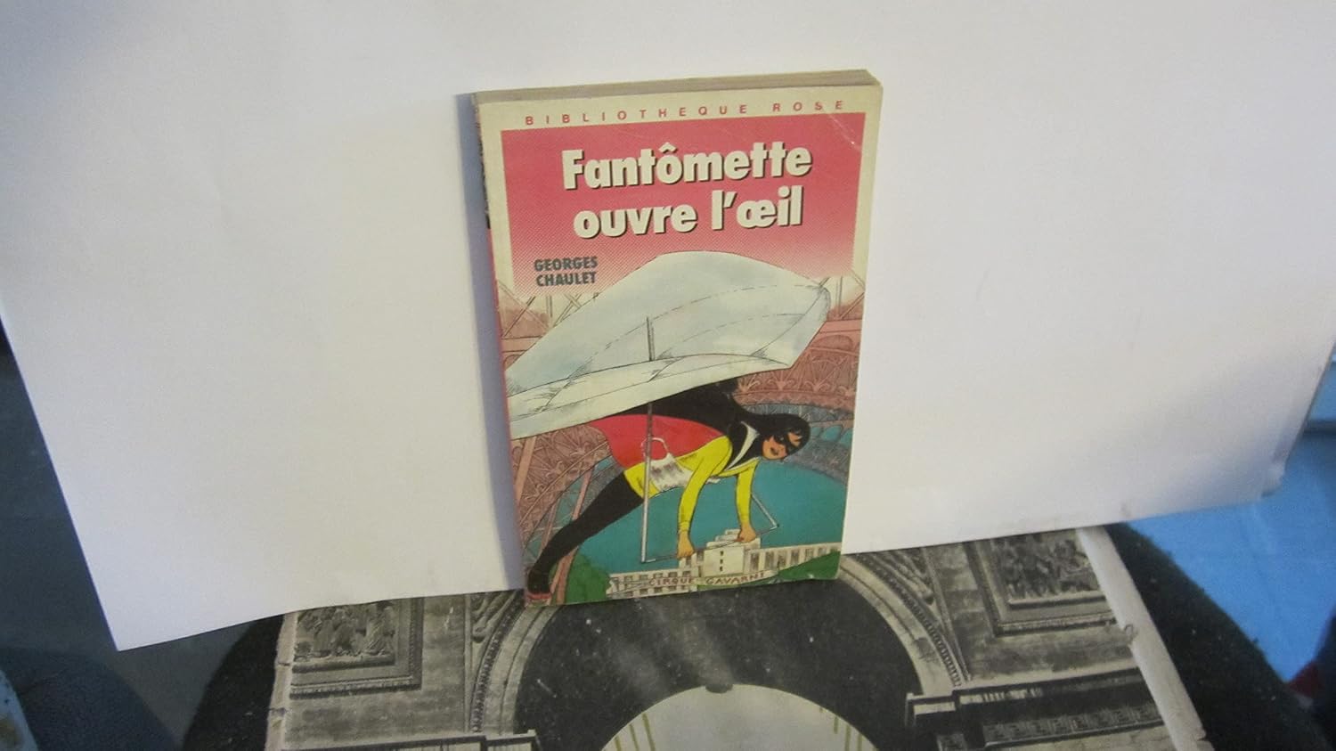 Fantomette ouvre l'oeil: 9782010138249: Amazon.com: Books