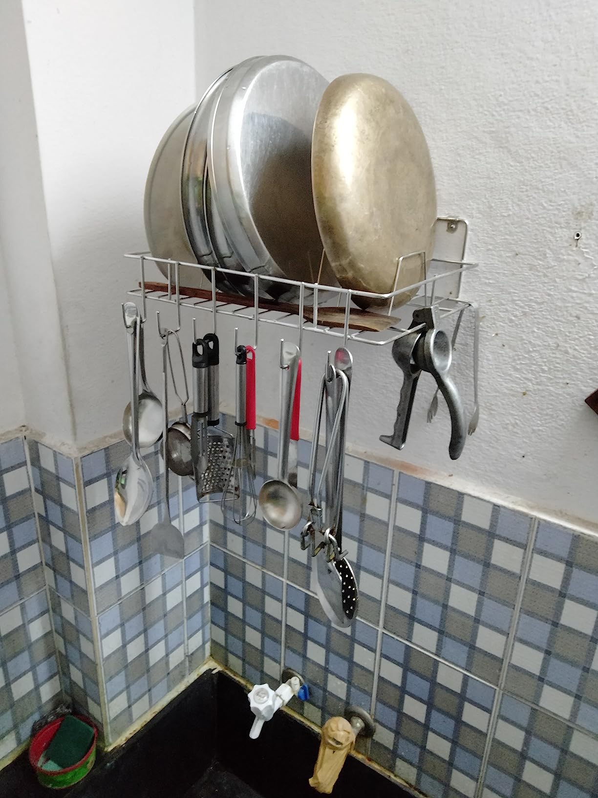 zebzo Wall Mount Stainless Steel Cup & Saucer Holder, Plate Organizer ...