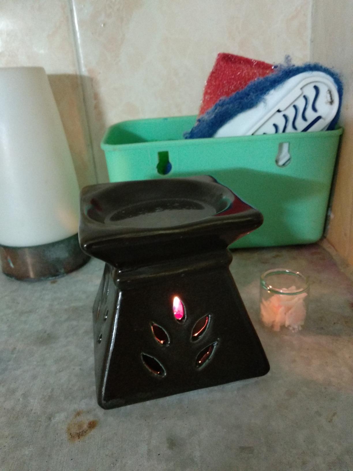 Clay Aesthetics Vegan Ceramic Chocolate Brown Square Aroma Oil Incense ...