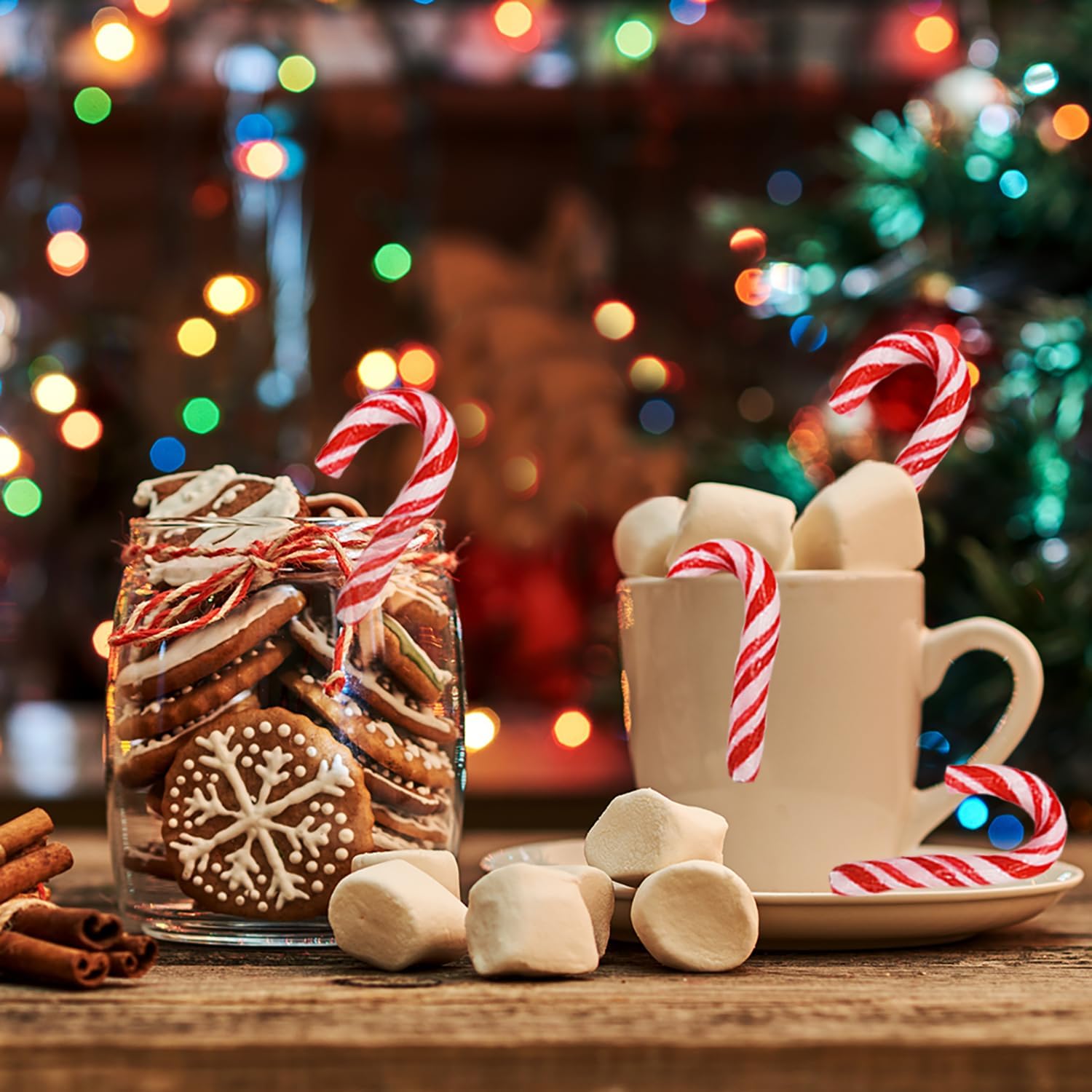Snapklik.com : Fruidles 500 Mini Christmas Candy Canes Minis Suckers