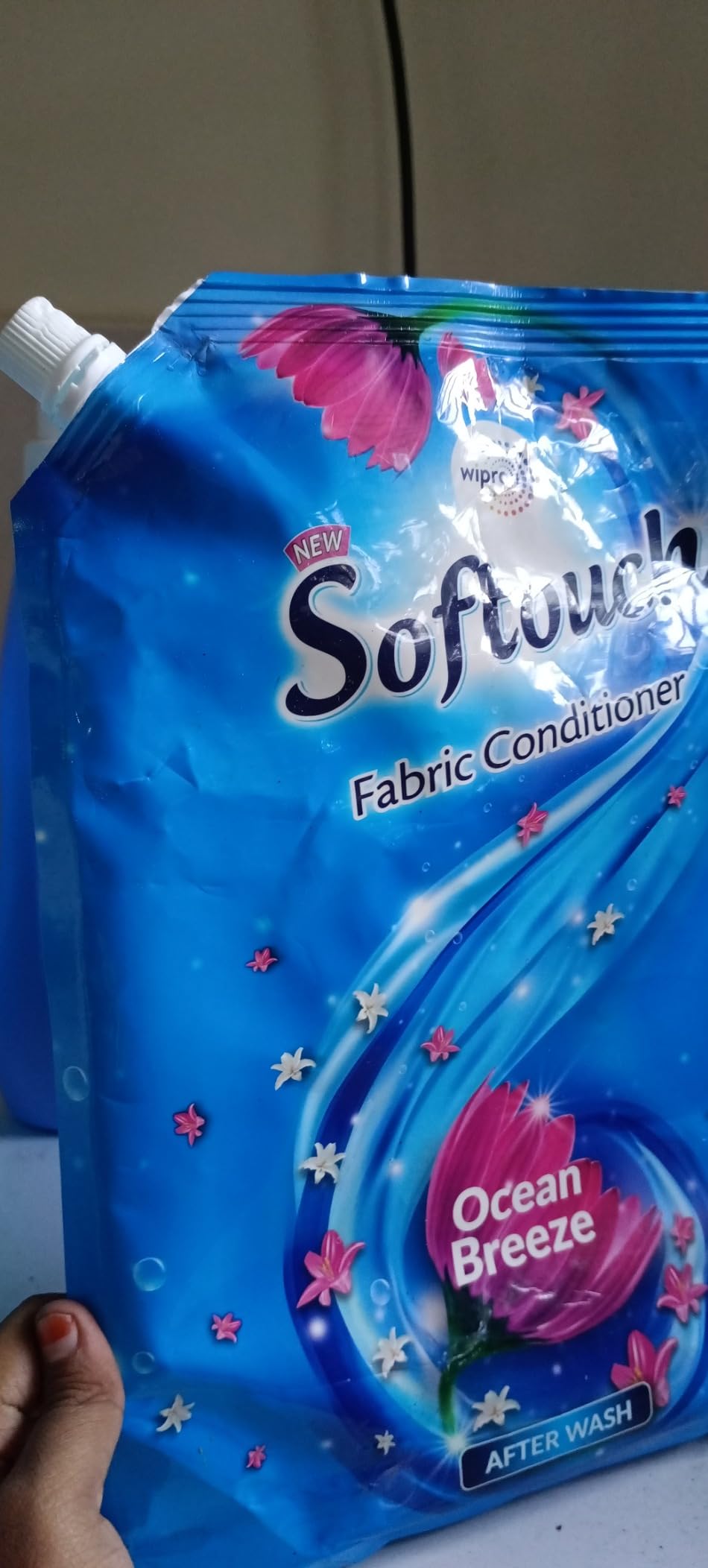 Softouch Ocean Breeze Fabric Conditioner by Wipro, 2L : Amazon.in ...