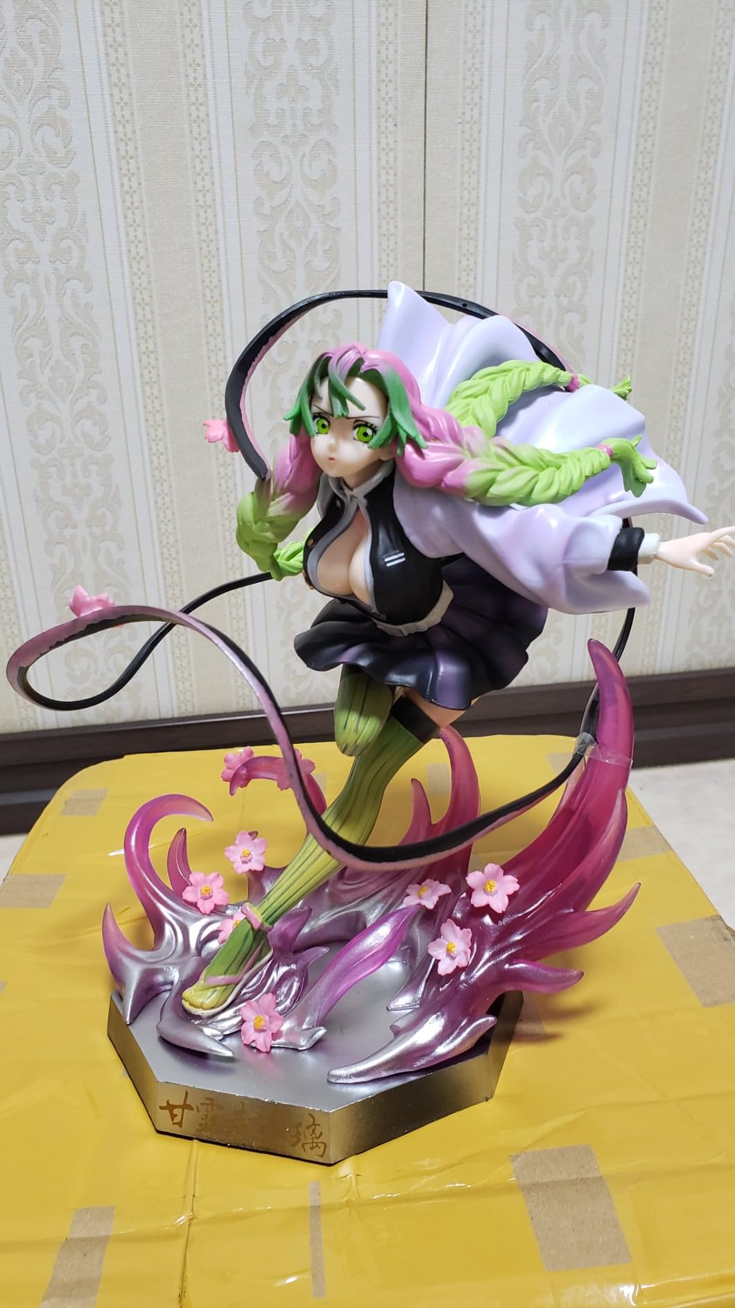 Amazon | BERBO 甘露寺蜜璃フィギュア PVCアクションアニメコレクションフィギュア | フィギュア・ドール 通販