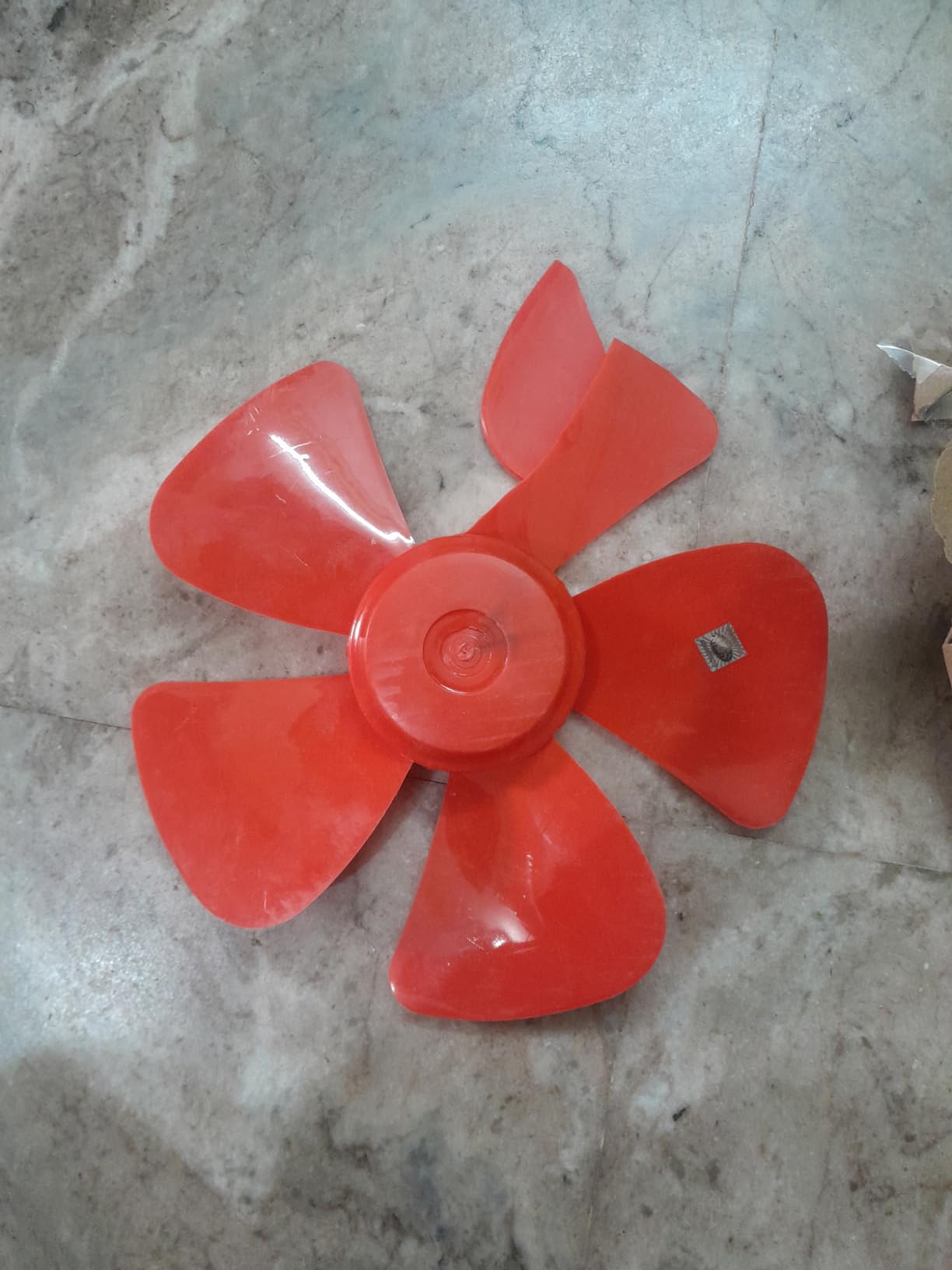 Plastic 5 Leaves Fan Blade (11 Inch) (Red) : Amazon.in: Home & Kitchen