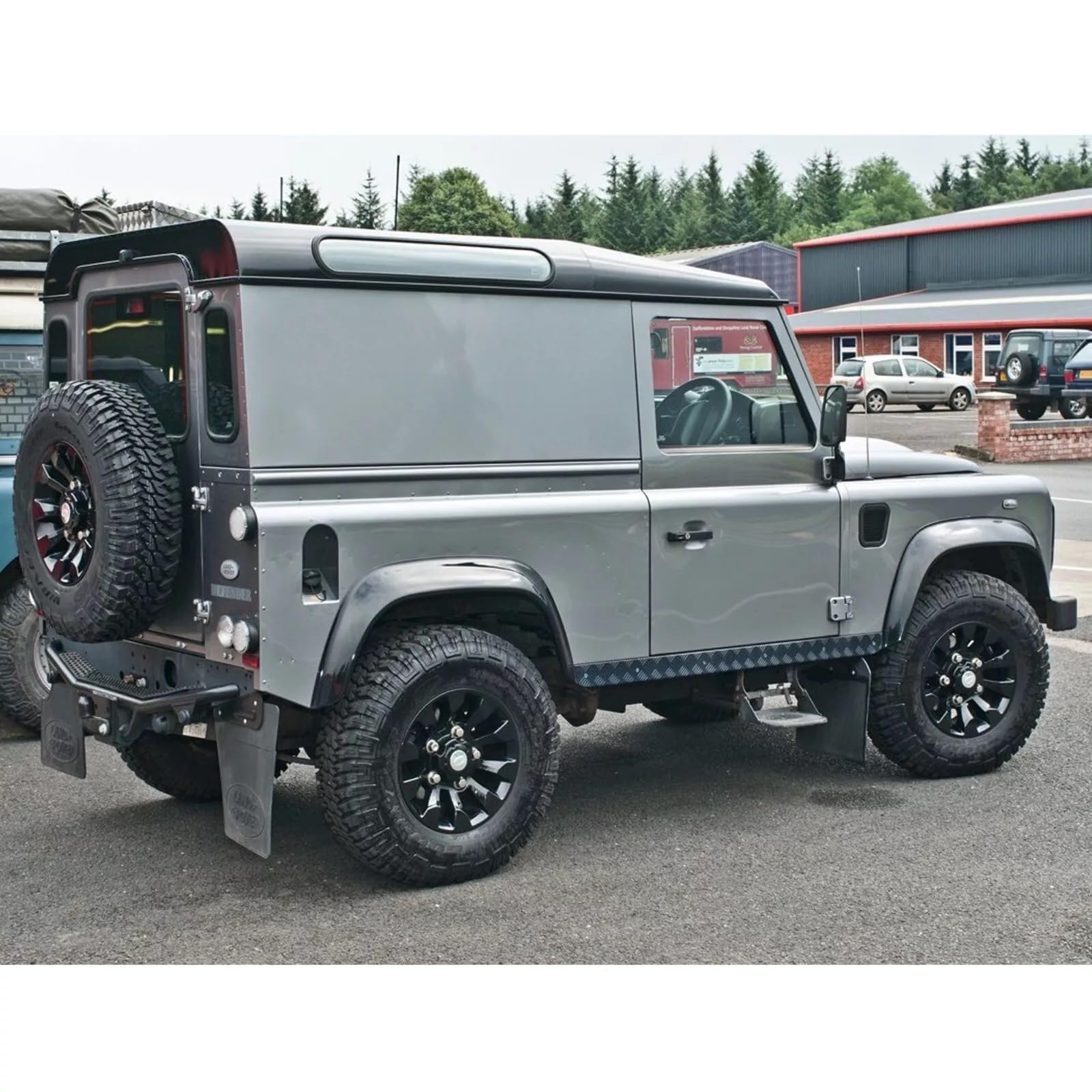 Land Rover Defender Black Sawtooth Style Alloy Wheel 16quot X 5 X