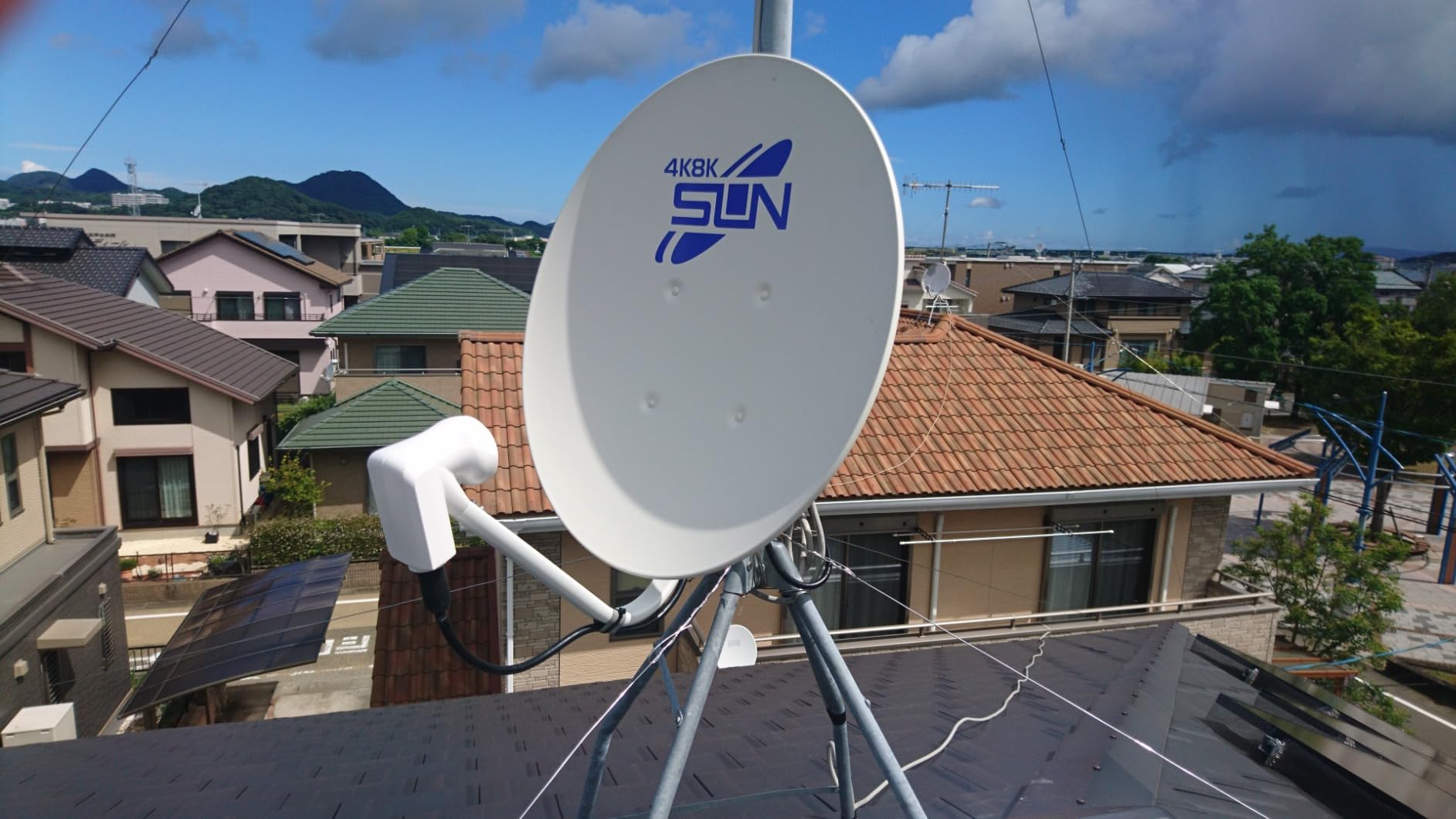 Amazon.co.jp: Sun Electronics CBK45S 4K8K BS 110 Degree CS Antenna Set 1 : Electronics