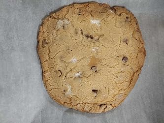 Colossal Cookies: 100 Outrageously Oversized Treats That Change the ...