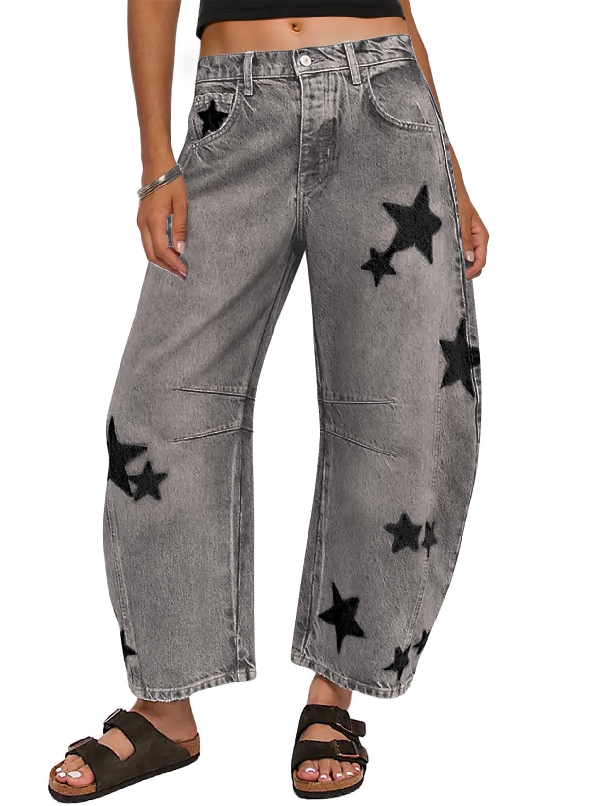 7 Best Baggy Jeans With A Design On The Back Pocket | Beyond The