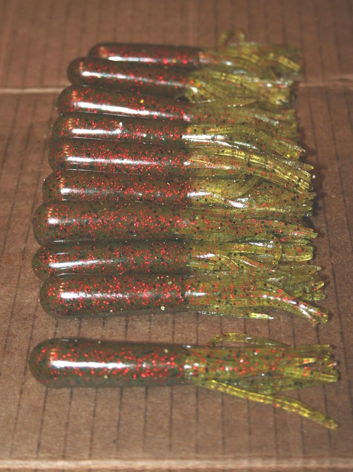 Amazon.com: 3 3/4" Bass Tube Watermelon Red More Red Fleck Plastic Worm ...