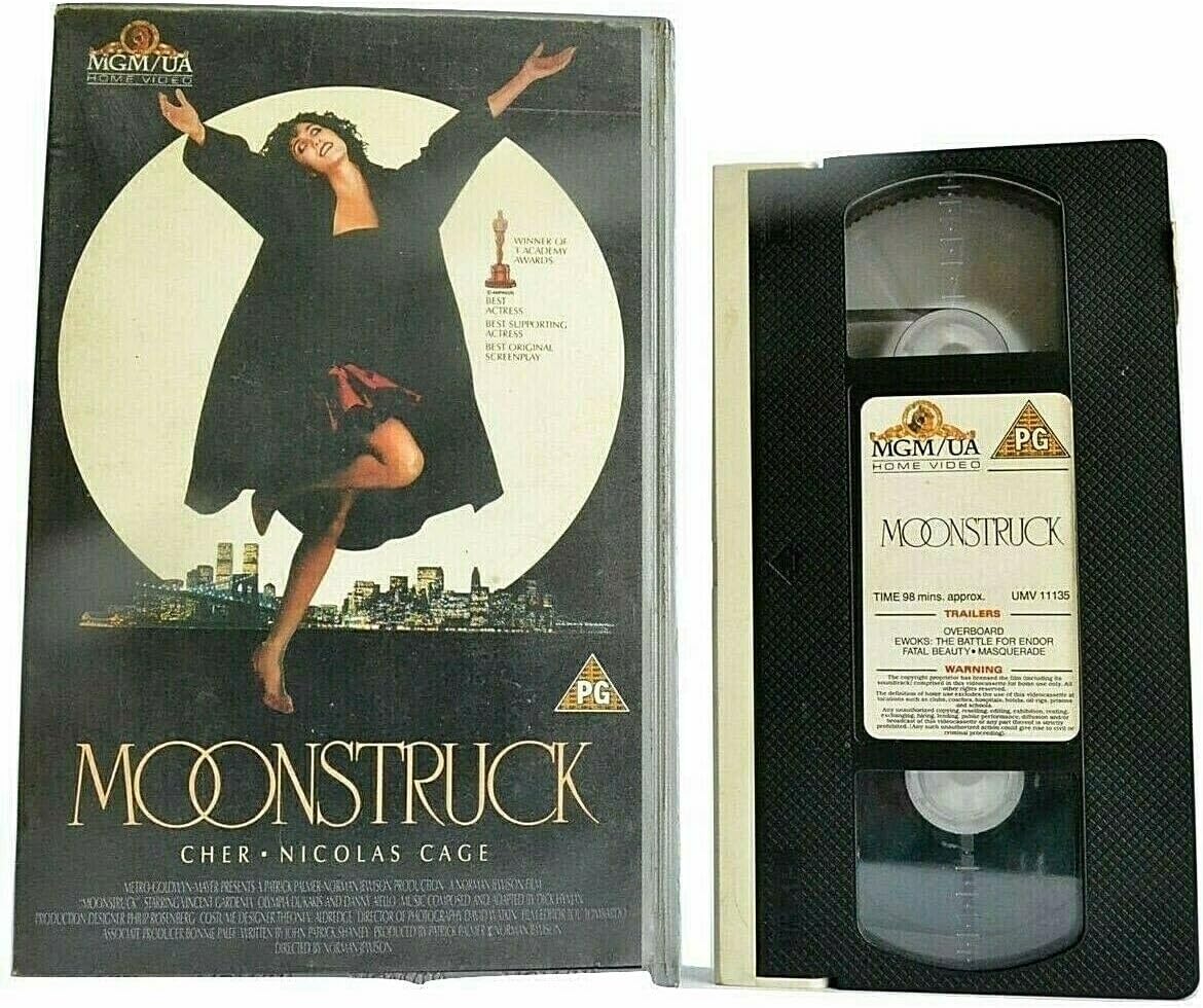 Moonstruck [VHS] : Cher, Nicolas Cage, Vincent Gardenia, Olympia ...