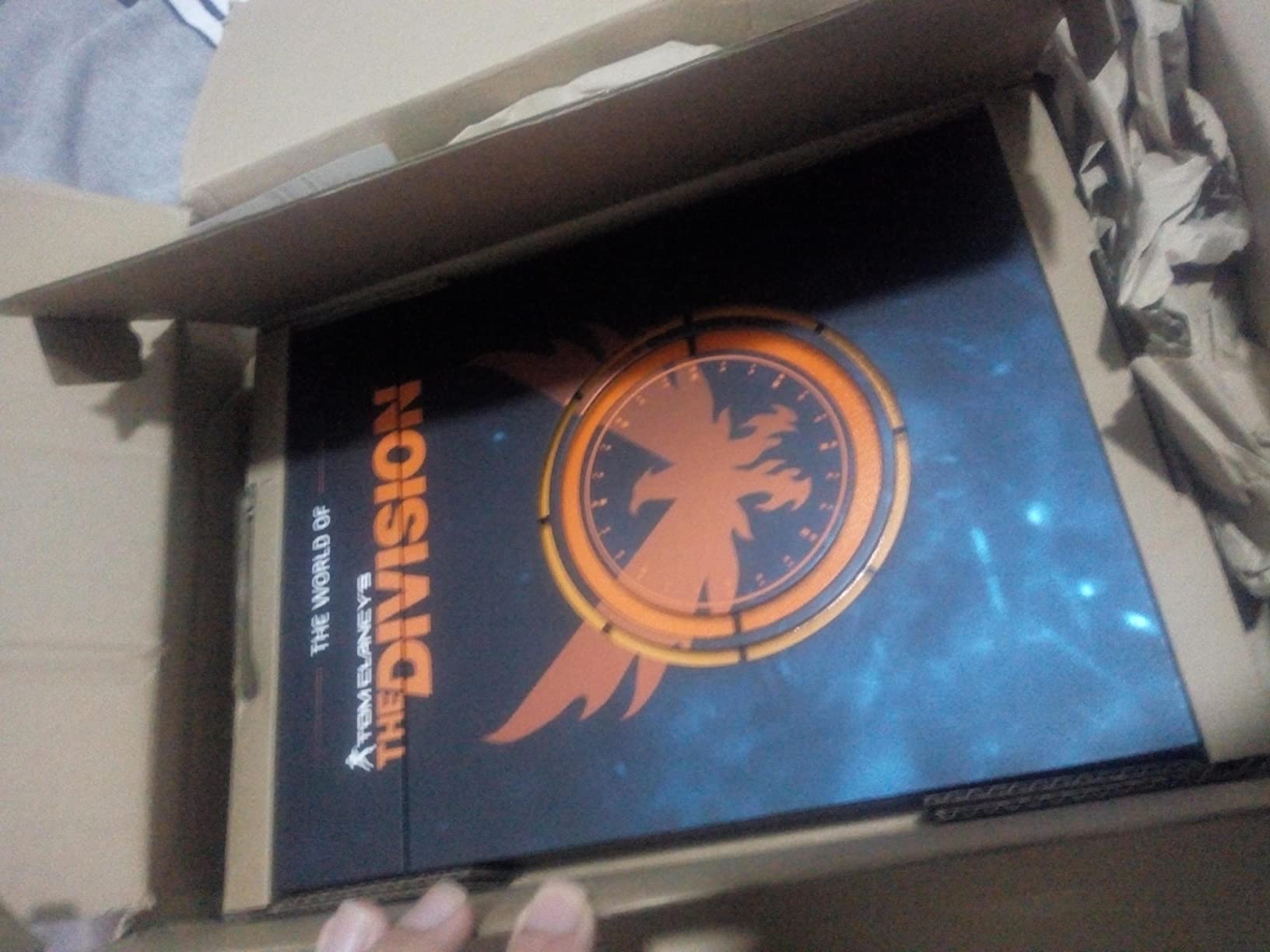 The World of Tom Clancy's The Division Limited Edition: Amazon.co.uk ...