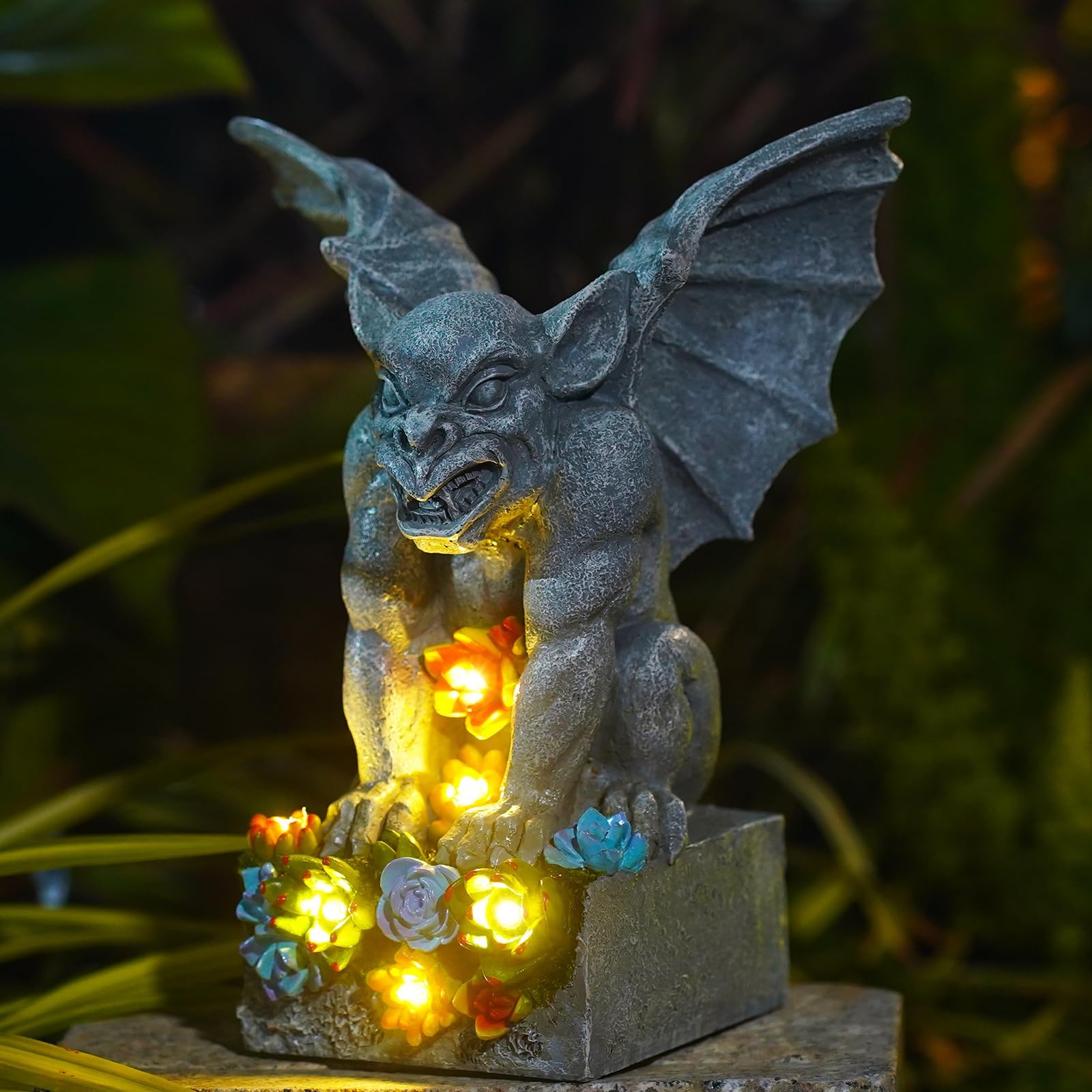 Amazon.com : Solar Powered Gargoyle Outdoor LED Garden Light Decor ...