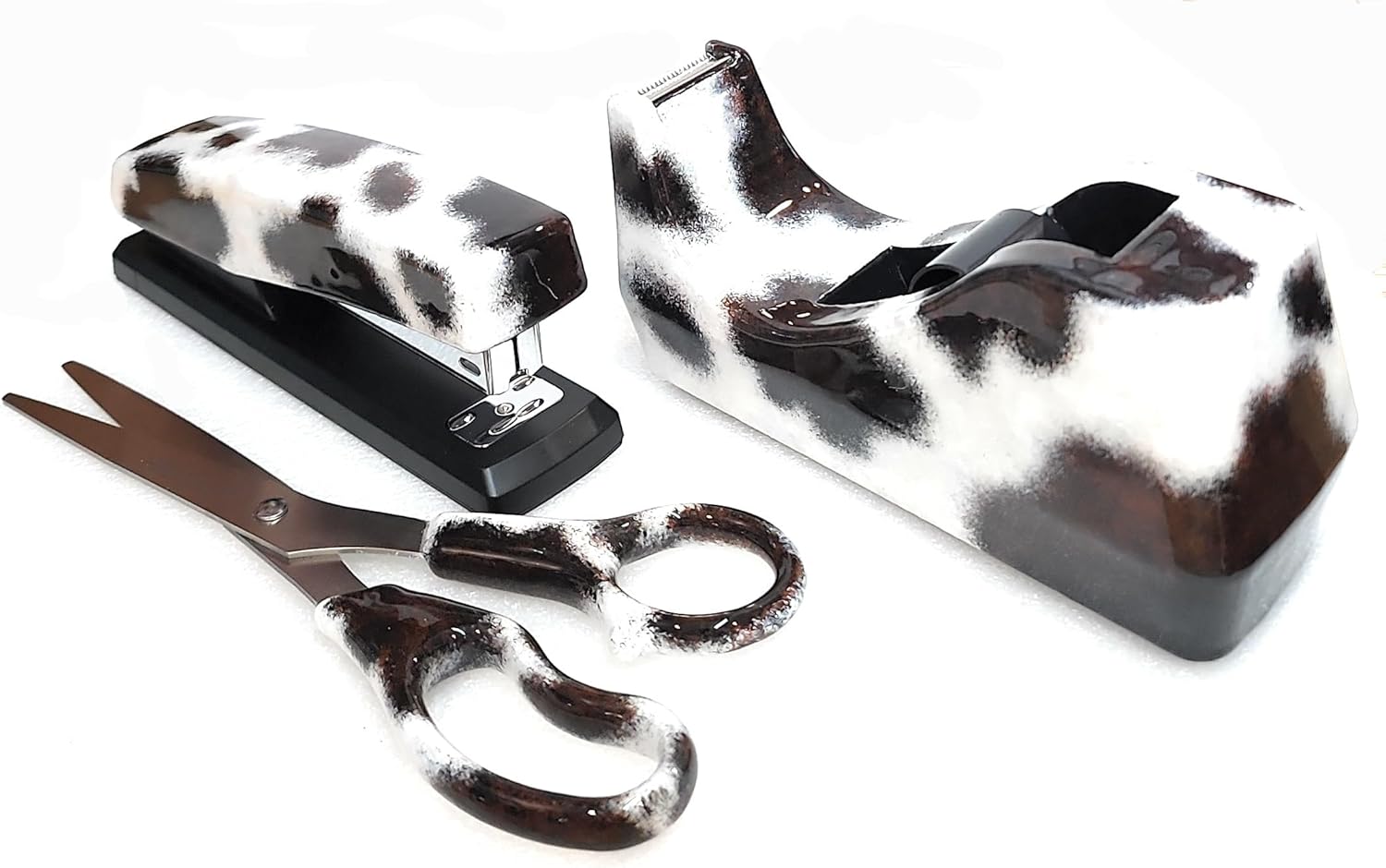 Amazon.com : Cow Print Desk Accessories Set, Stapler, Scissors, Tape ...