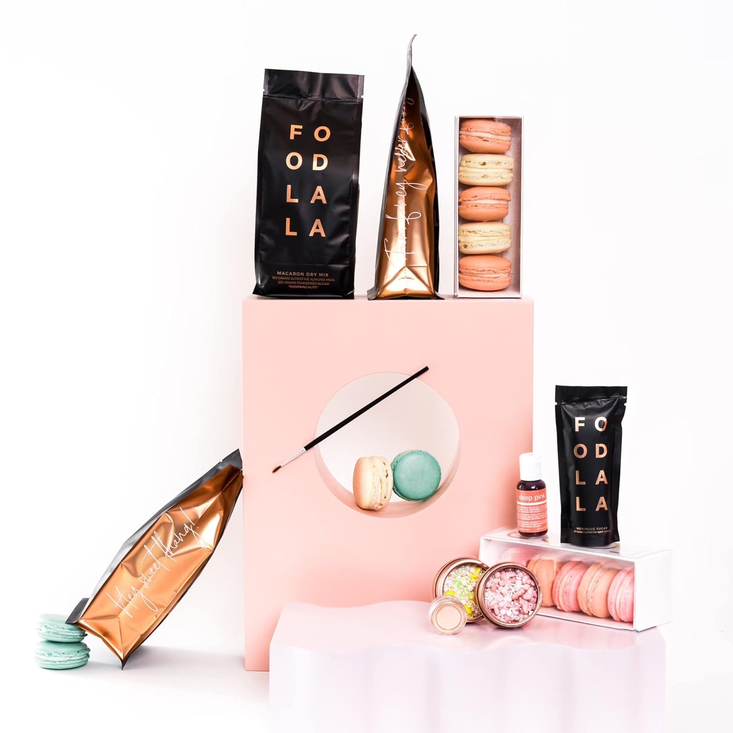 Amazon.com : French Macaron Baking Kit with Decorating Tools and ...