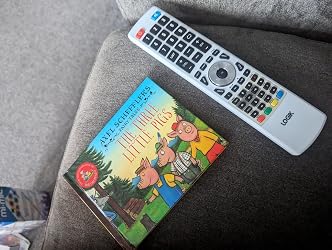 The Three Little Pigs and the Big Bad Wolf (Axel Scheffler's Fairy ...