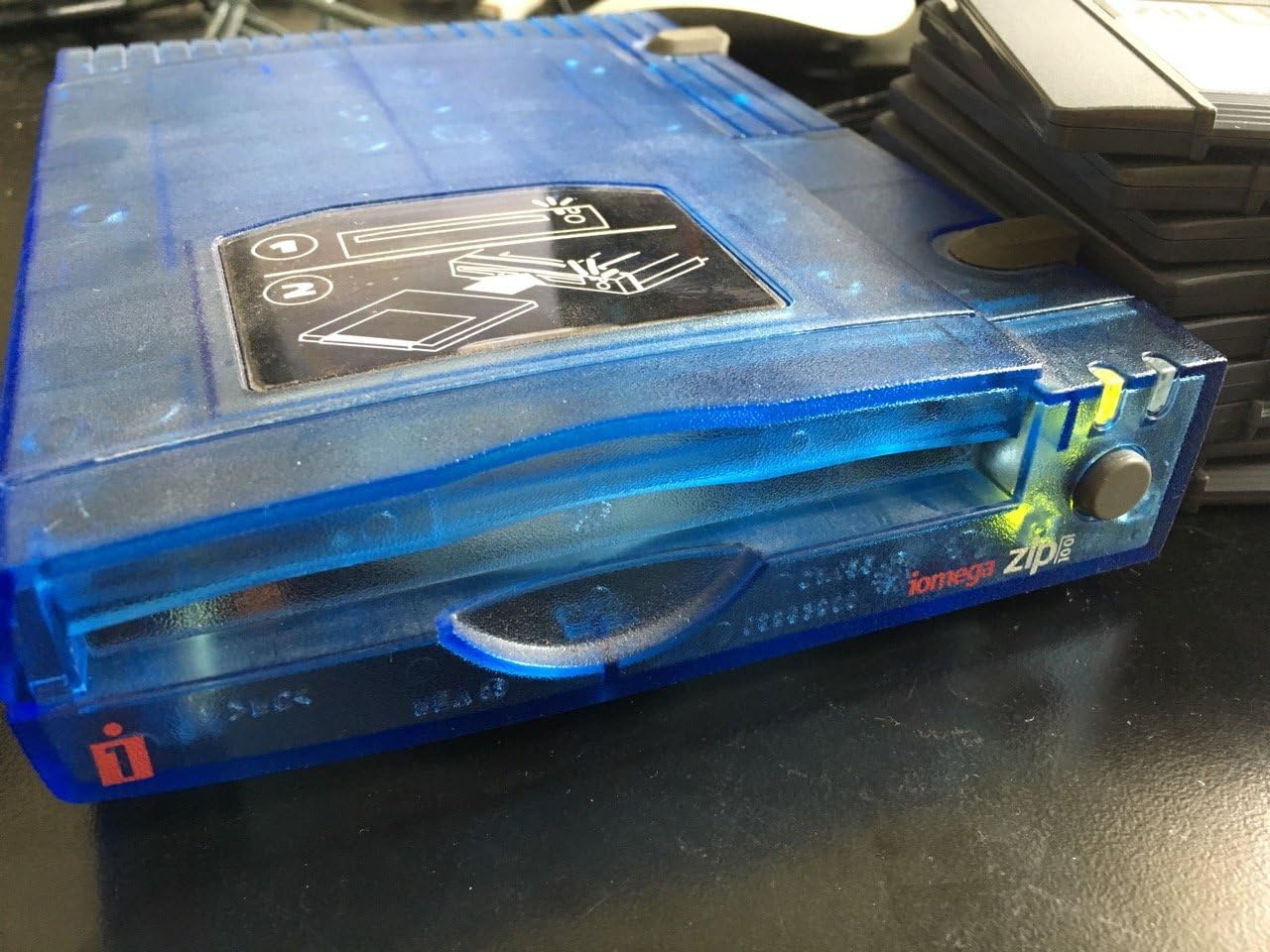 Amazon.com: Iomega Zip 100 Portable USB Drive (PC/Mac) : Electronics