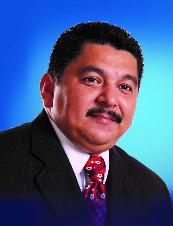 Amazon.com: Carlos Alberto Guzmán: books, biography, latest update