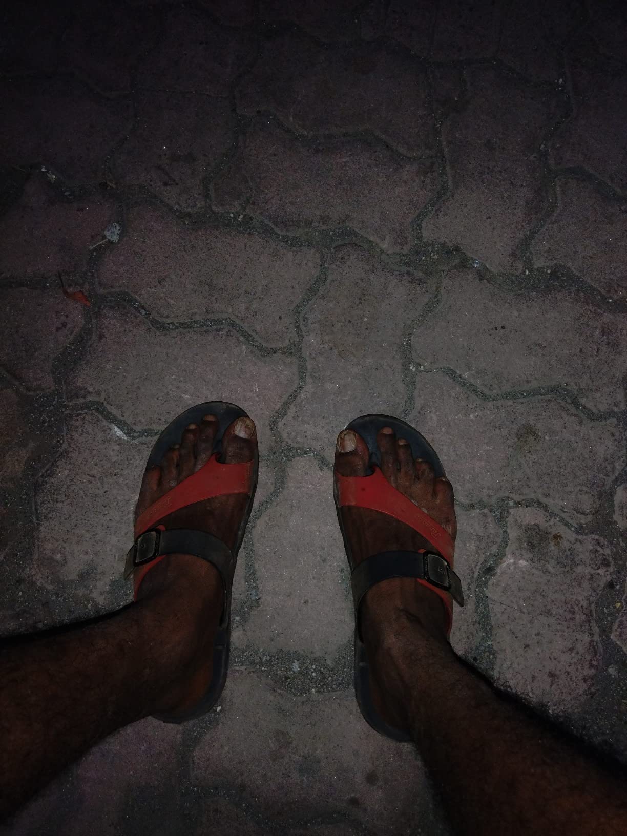 Paragon Men's Paralite Black-Red Flip Flop-6 UK (A1EV1353GBKR00006G169 ...