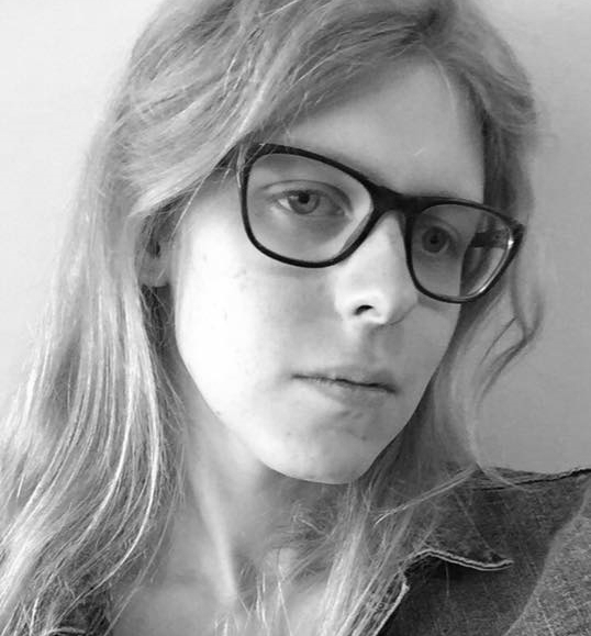 Amazon.com: Ana Valens: books, biography, latest update