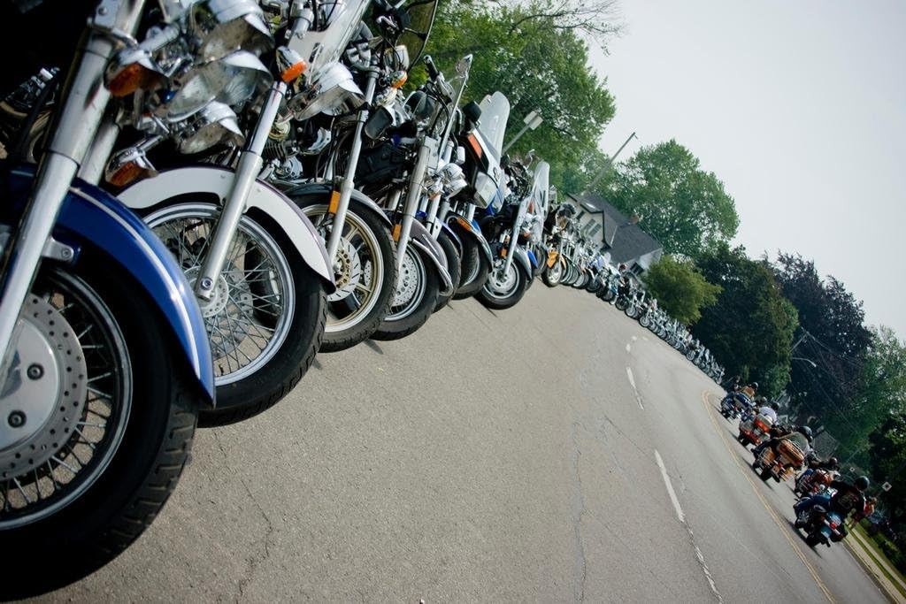 Poster fonderia Lineup dei motocicli a Bike Rally Foto Artistica di ...