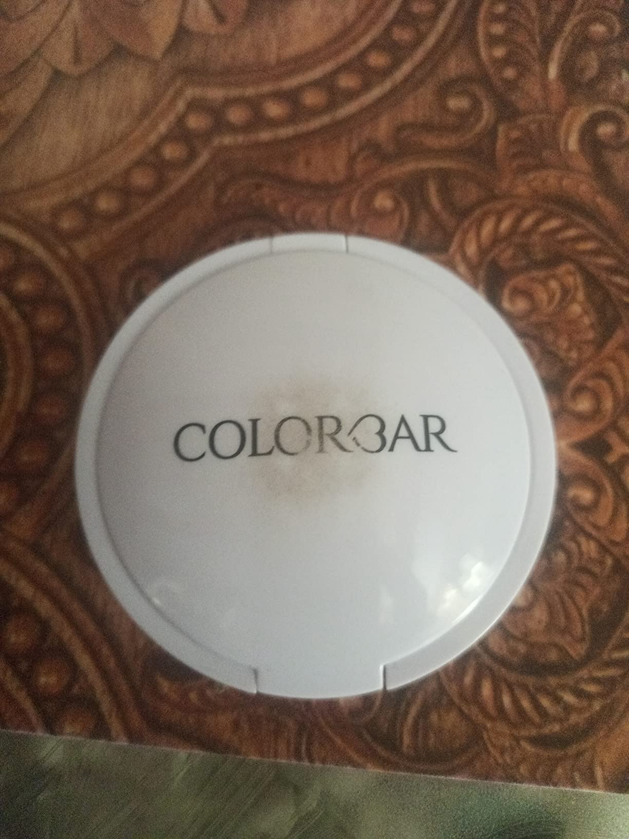 Buy Colorbar Radiant White UV Compact Powder, Sandy Nude, 9g ...