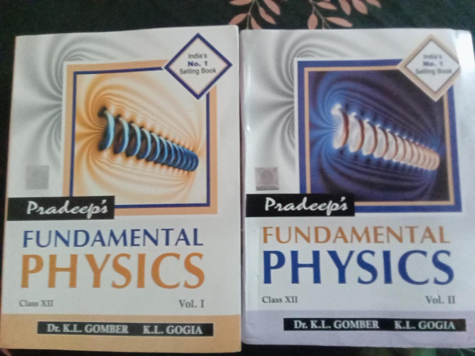 Pradeep's Fundamental Physics for Class 12 (Vol. 1 & 2) Examination ...