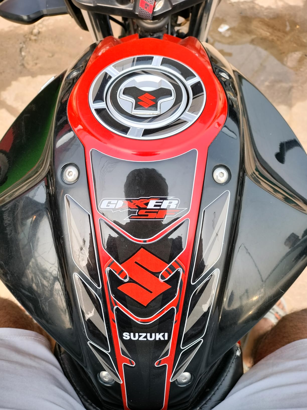 A1GRAPHIX 3D Emboss Tank Pad & Fuel Cap Suzuki Gixxer Bike sticker (H ...