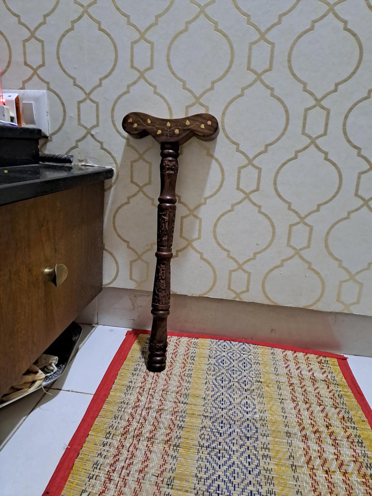 Buy HealthAndYoga® Yoga Meditation Danda – Wooden Carved Arm Rest Pole ...