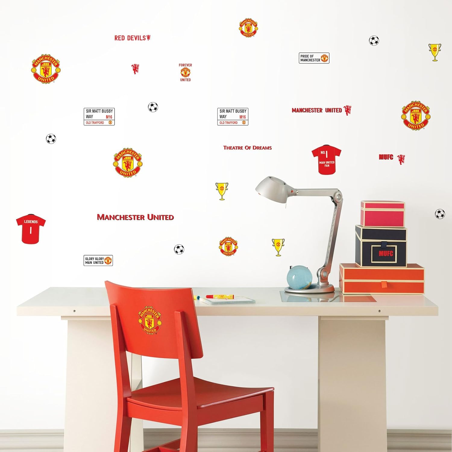 Manchester United Wall Sticker : Amazon.co.uk: DIY & Tools