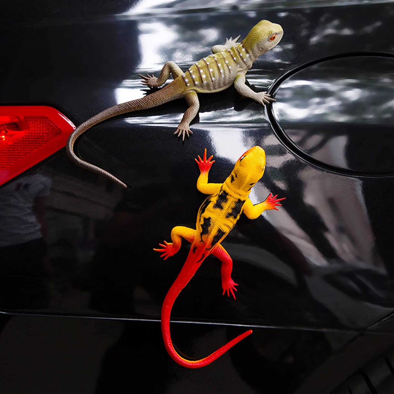 Amazon.com - 2 Packs Funny 3D Lizard Car Roof Decoration Decals Cute ...