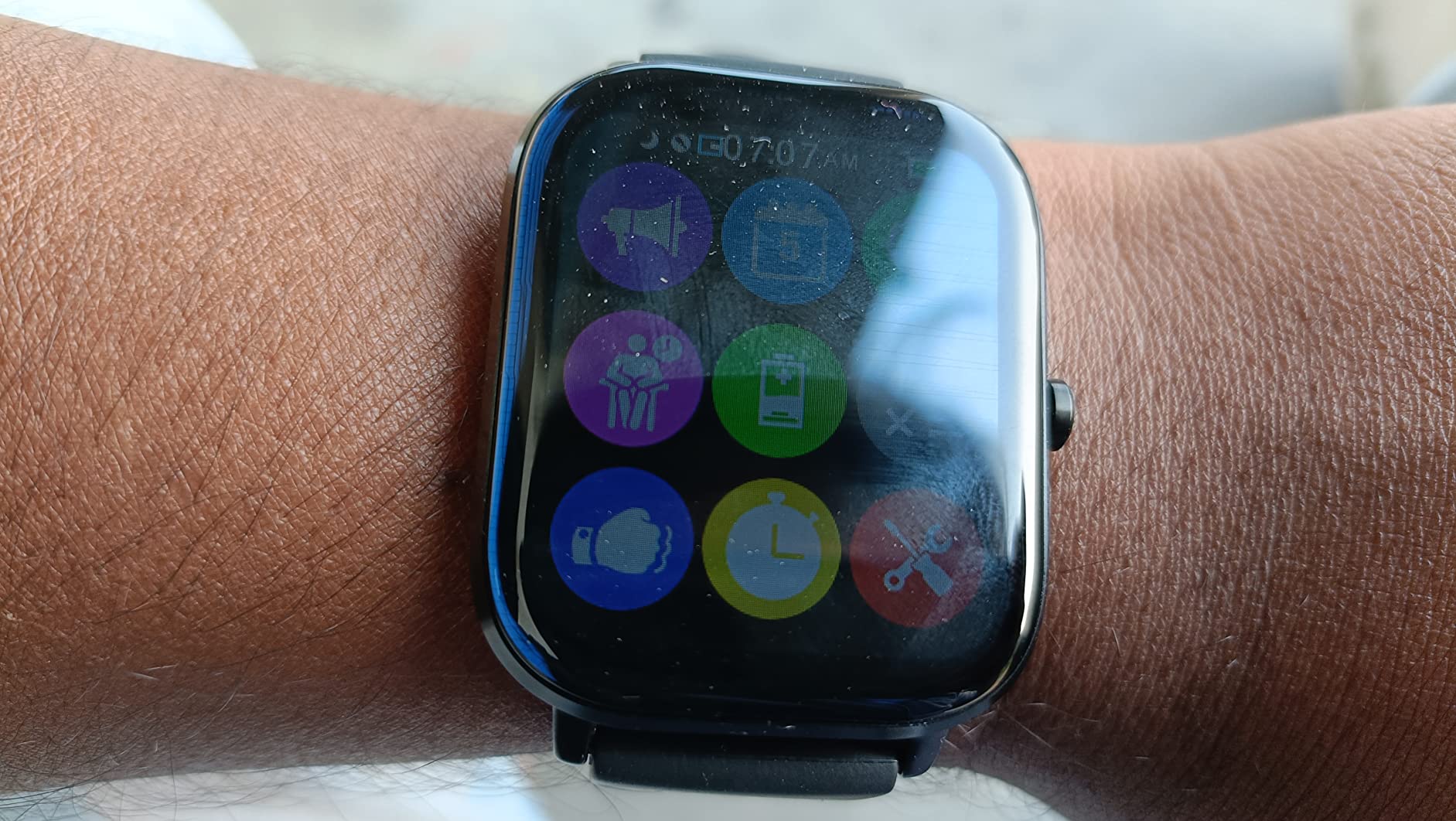 CONEKT SW1 Smartwatch with Bluetooth Calling, BP, SpO2, Heart Rate, ECG ...