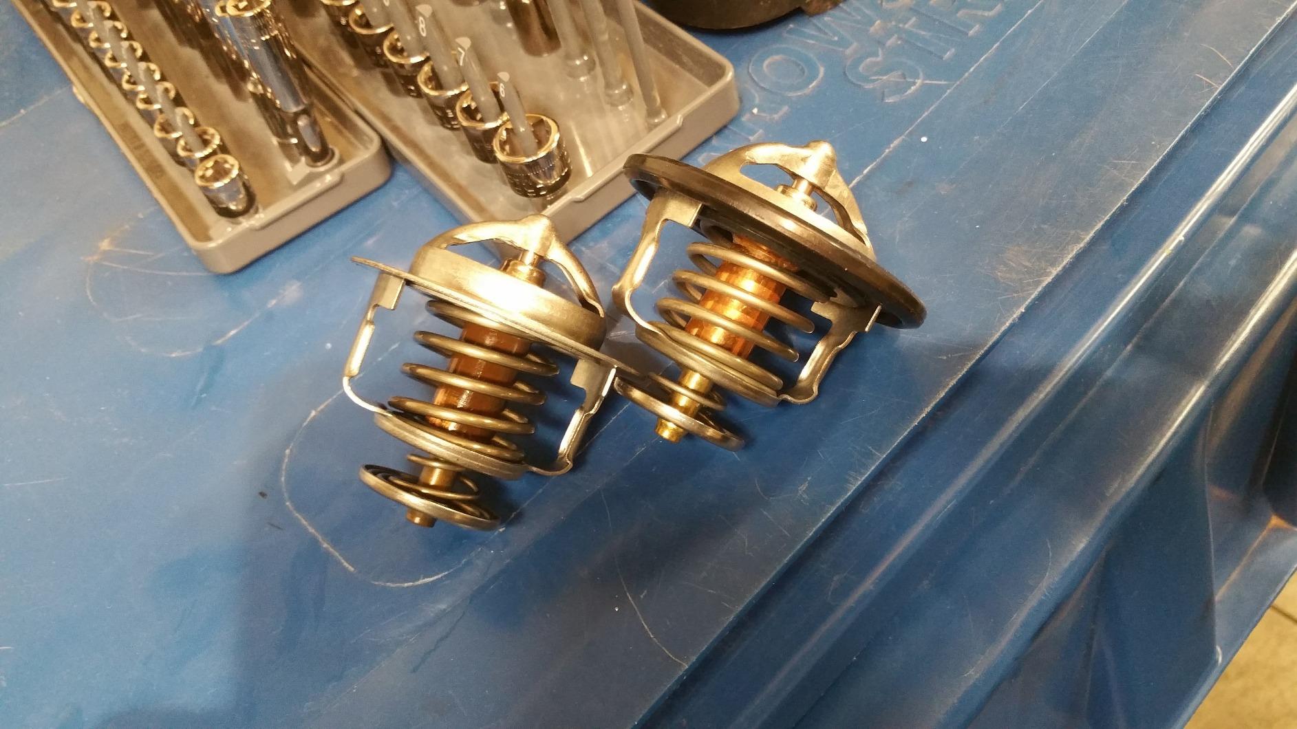 Amazon.com: Genuine Toyota 90916-03100 Thermostat : Automotive