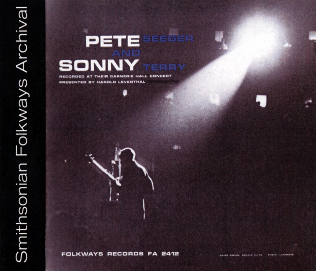 Amazon.com: Pete Seeger and Sonny Terry at Carnegie Hall: 0093070241220 ...