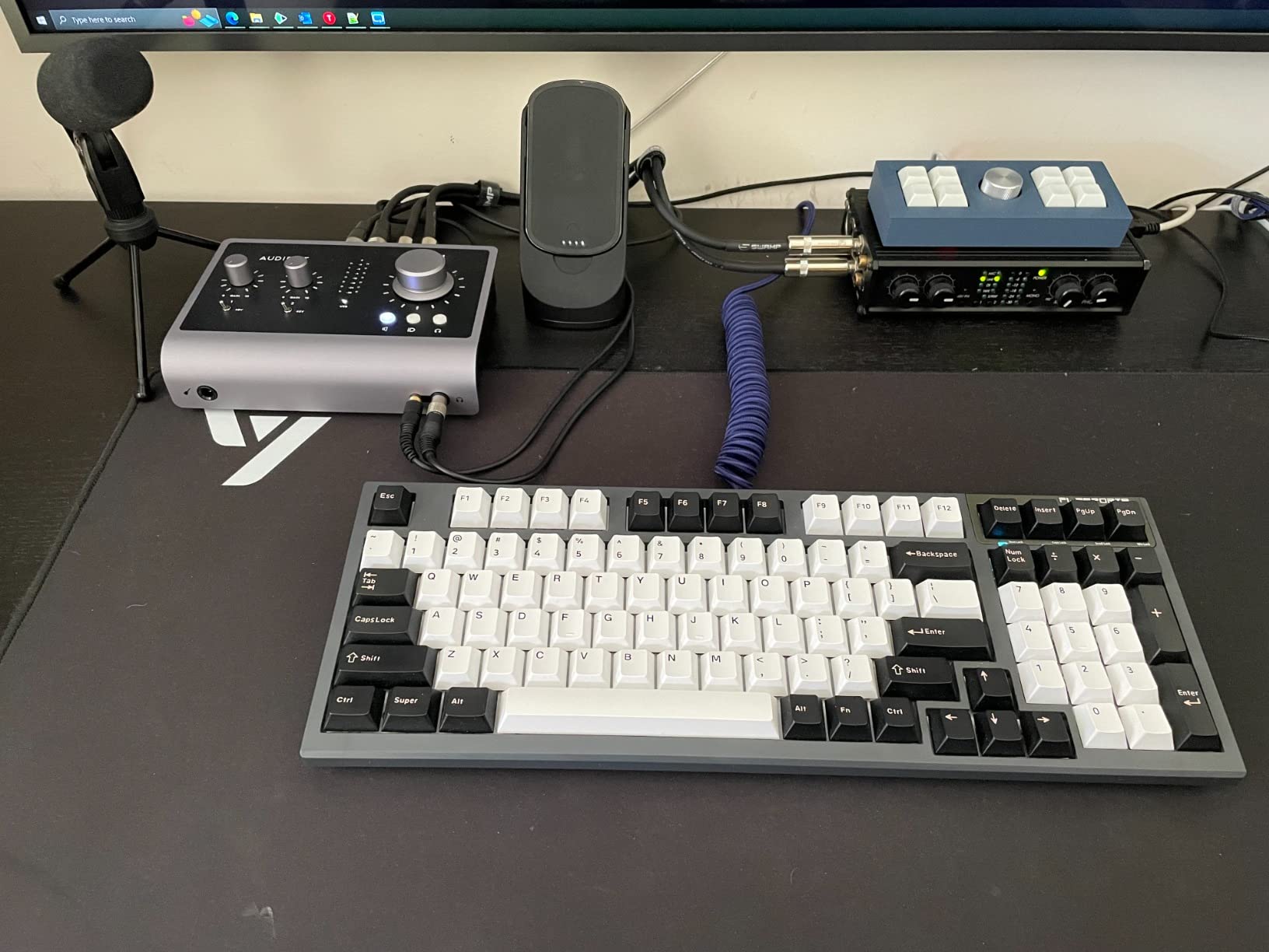 Audient iD14 MK2 USB-C Audio Interface : Amazon.com.au: Musical Instruments